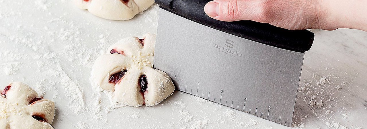 5 Best Pastry Scrapers - July 2022 - BestReviews